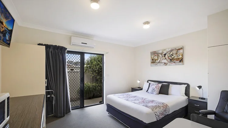 OFFICIAL SITE: Hamilton Lakeside Motel