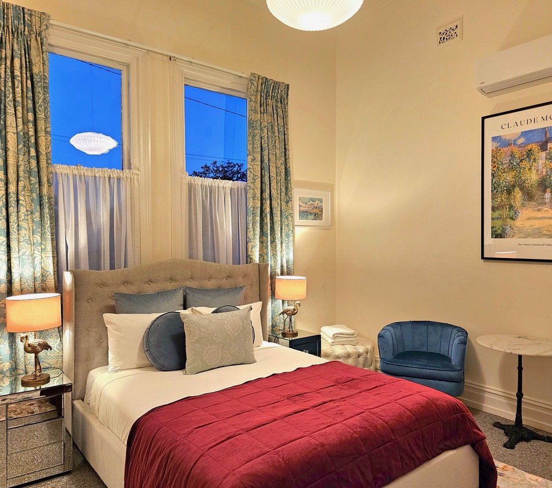 Magnolia House — OFFICIAL SITE: Hamilton Lakeside Motel