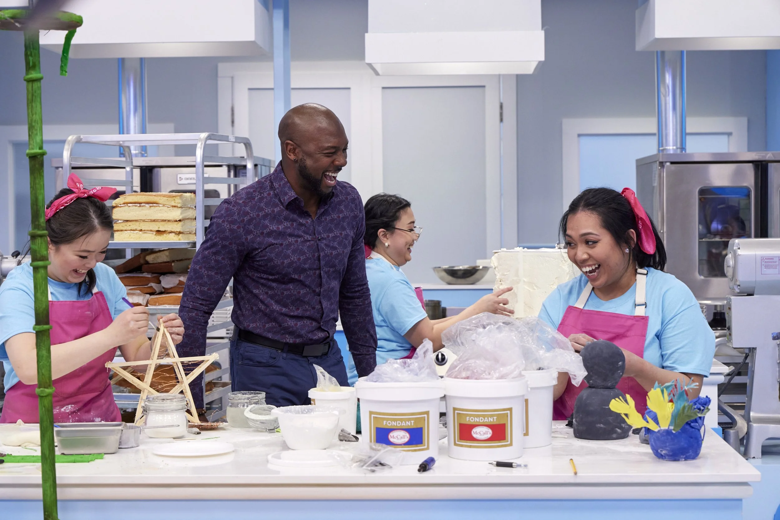 Sugar Blooms and Cakes