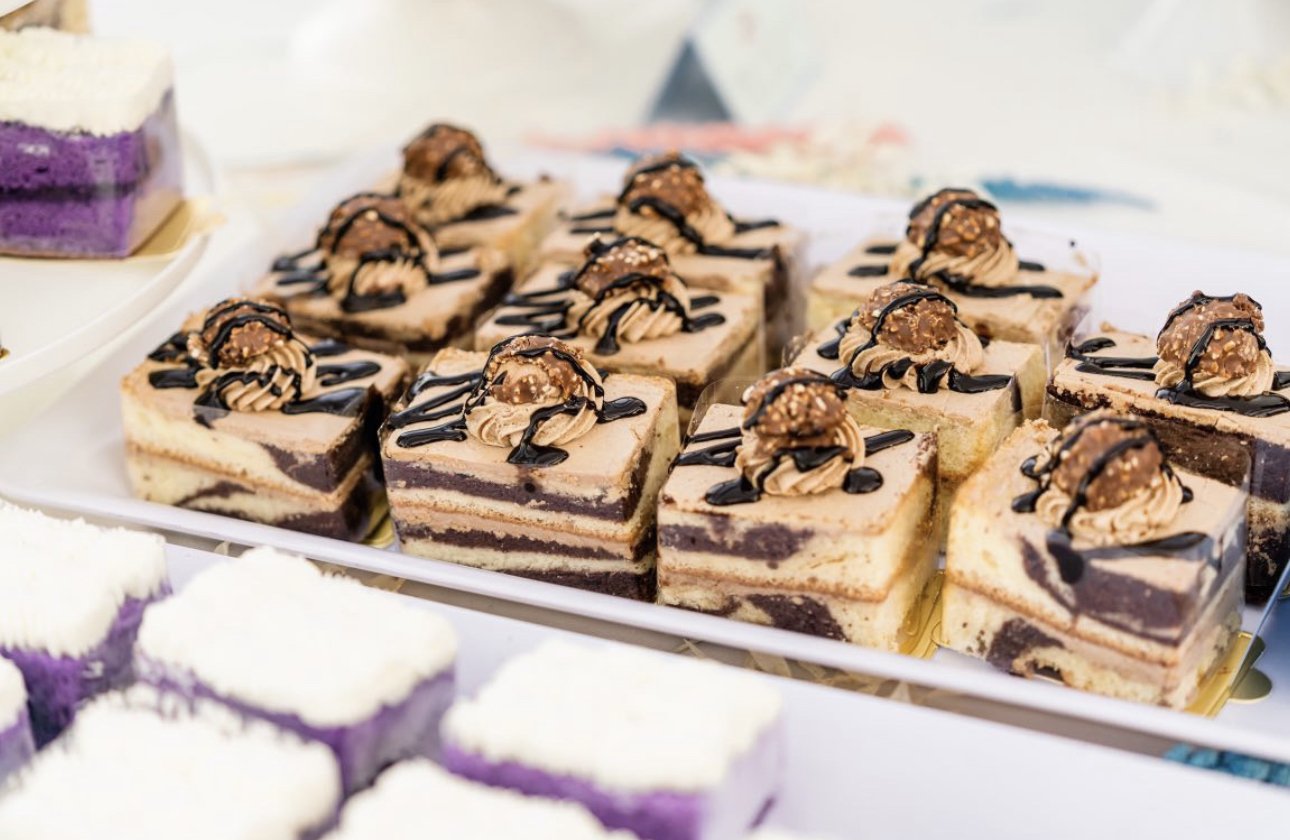 Dessert Tables — Sugar Blooms and Cakes
