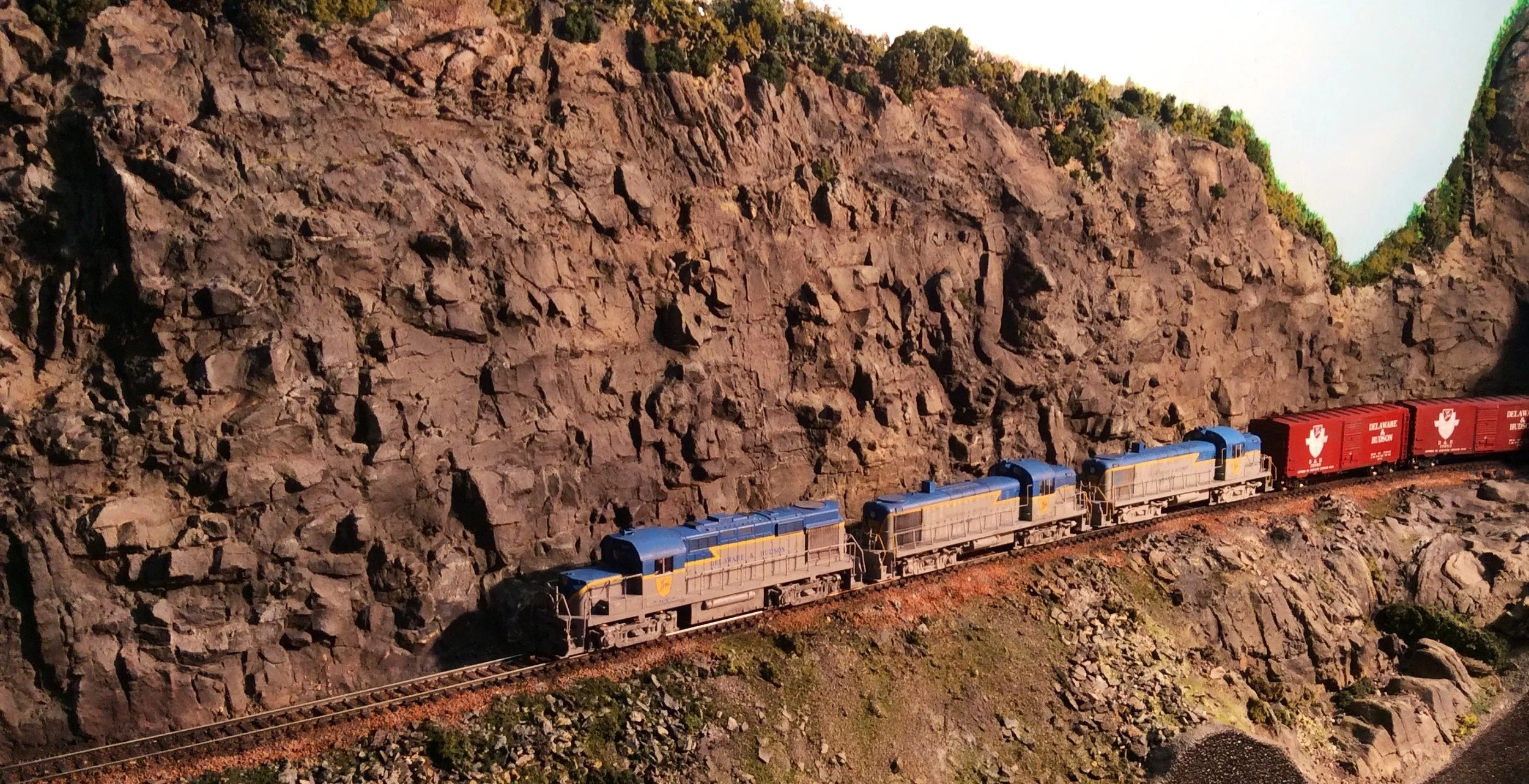 Model Railroad Display Ideas — CRIPPLEBUSH VALLEY MODELS