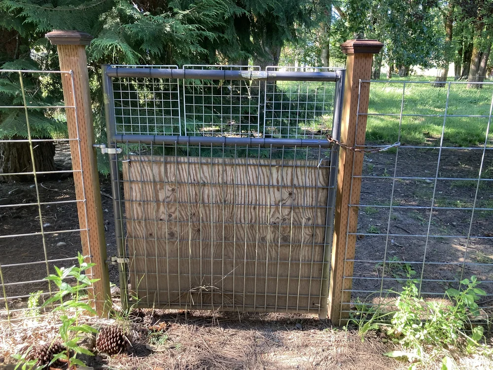 Guide to Homestead Fences — Wild Wisdom Wool Pellet Co.