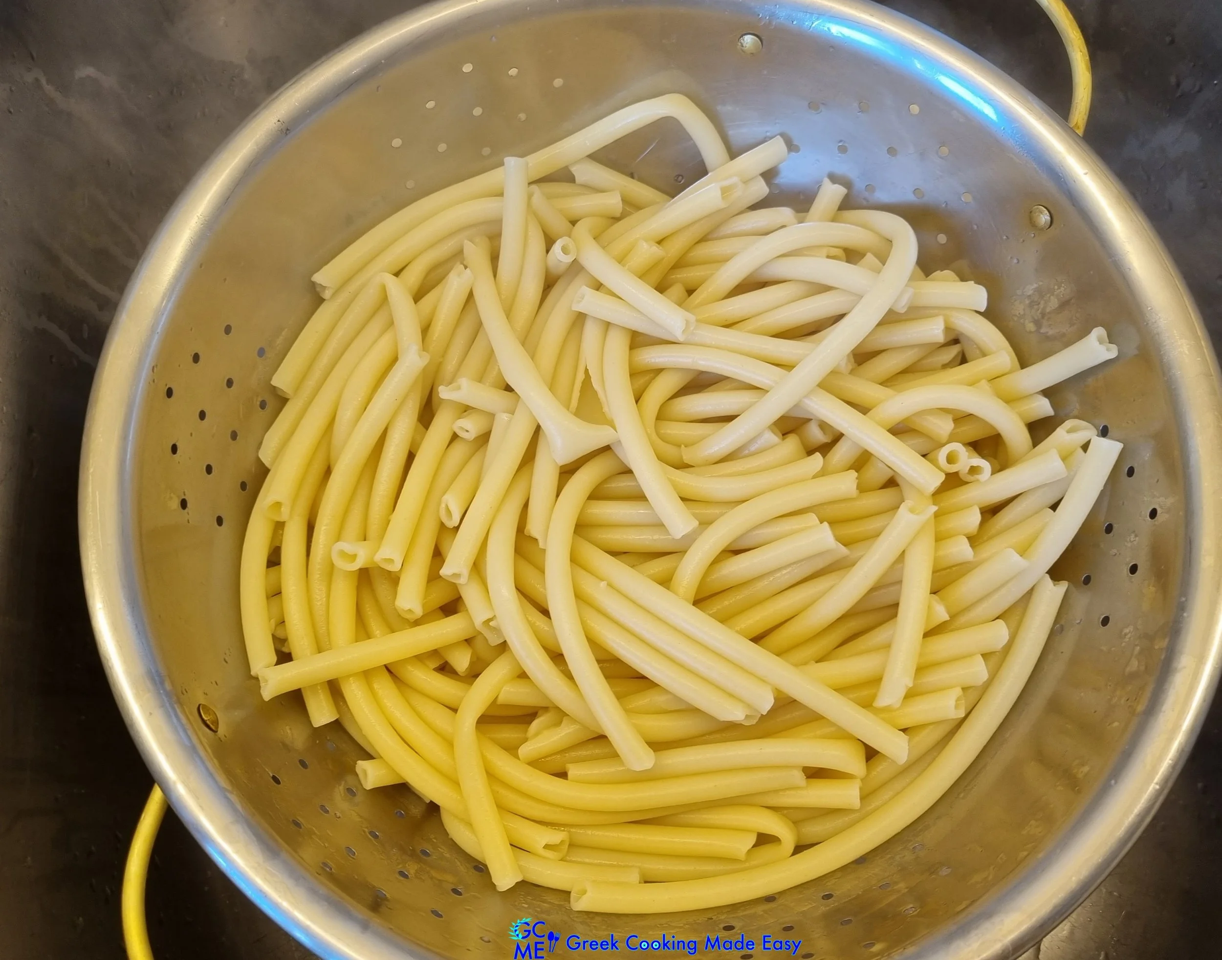 Greek Baked Pasta aka Pastitsio in phyllo pastry from Ioannina — Greek ...