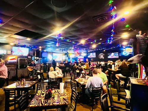 Eagle's Point Bar & Grill | Discover Great Food & Drinks Today