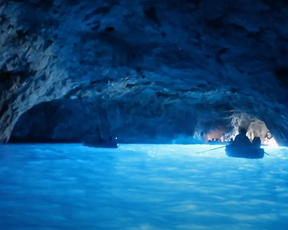 HOW TO VISIT THE BLUE GROTTO IN CAPRI & IS IT WORTH VISITING ...