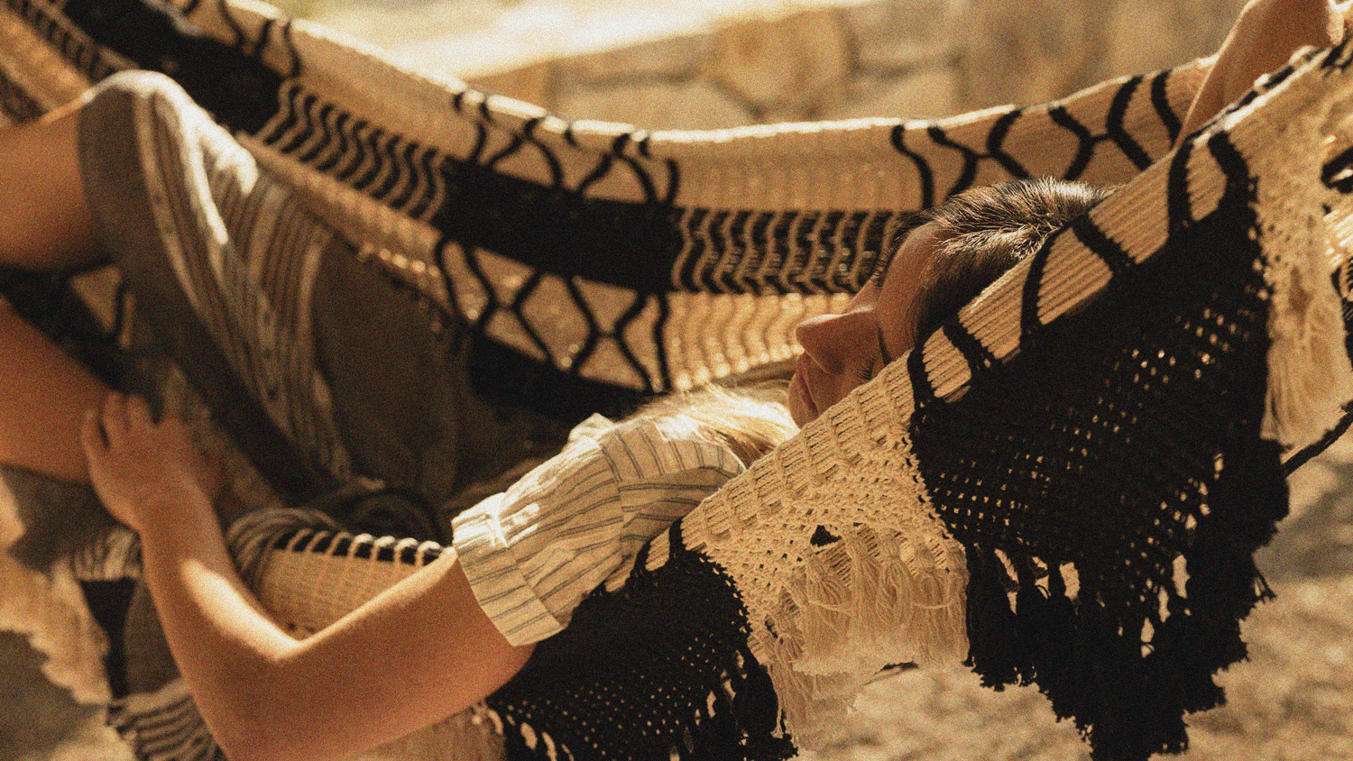 Contact Nomada — Nomada Hotel Group