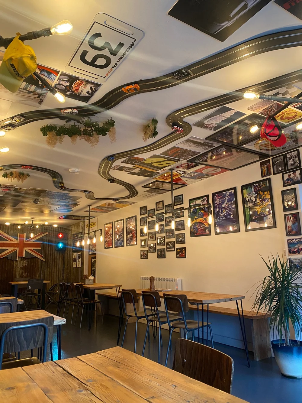 General 2 — Torque Moto Café