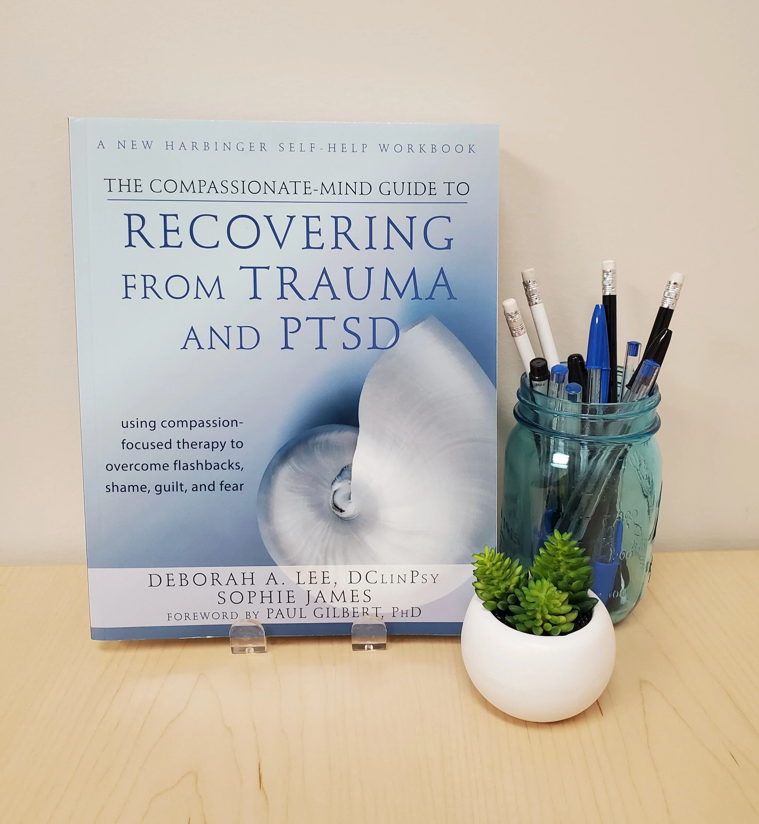 Book Review: Recovering from Trauma & PTSD — Navigation Psychology