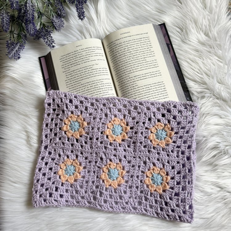 Cozy Kindle Cover Crochet Pattern — Creekside Crochet