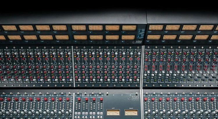 The 5088: High Voltage and Discrete Mixing Console — Rupert Neve Designs