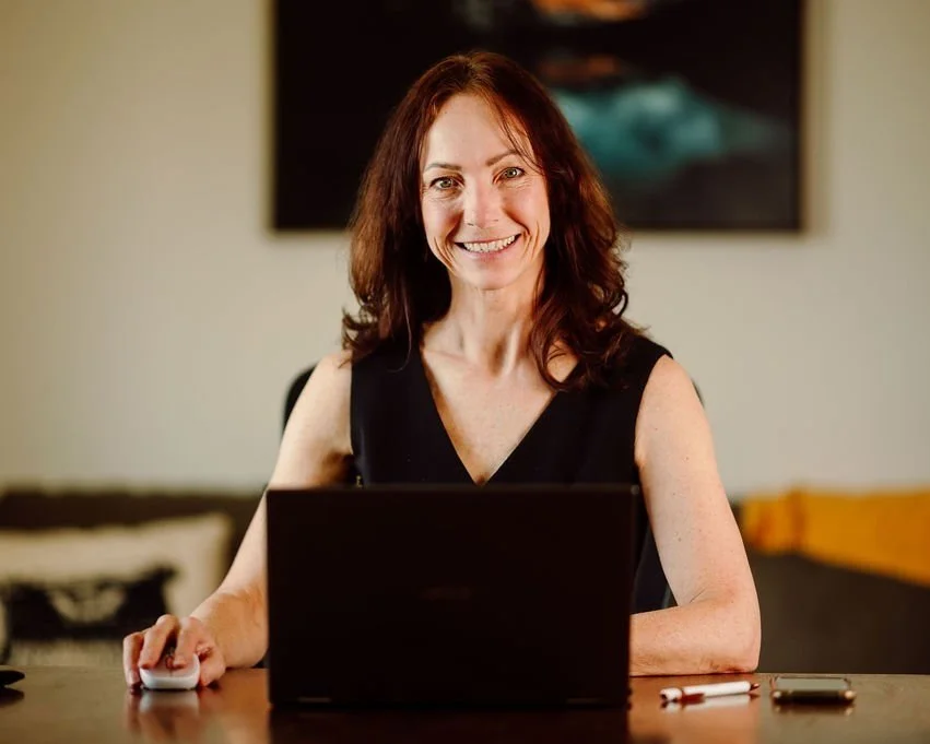 Stella Hines LL.B | Family Lawyer in Ottawa
