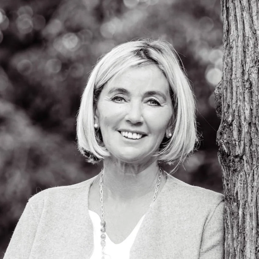 The Perfect Tale of Derry Ambition — Jane Buckley