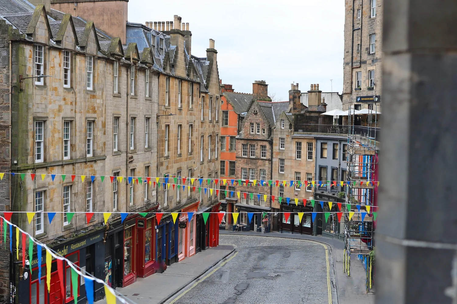 Victoria Street, Edinburgh: How To Plan The Perfect Visit | Wander Scotland