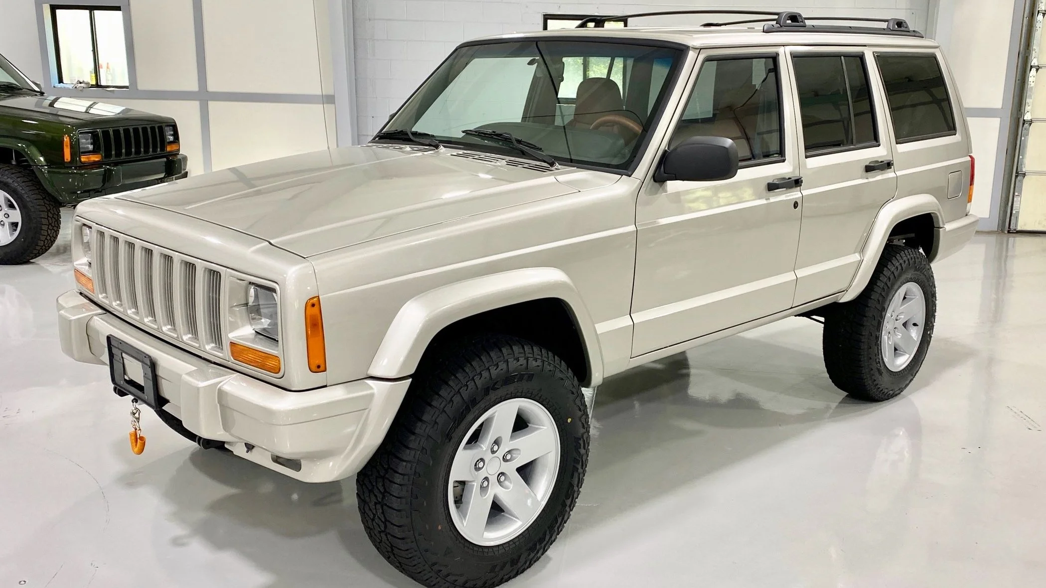 Lifted Cherokee Sport XJ For Sale - Lifted Jeep Cherokee - Built Jeep ...