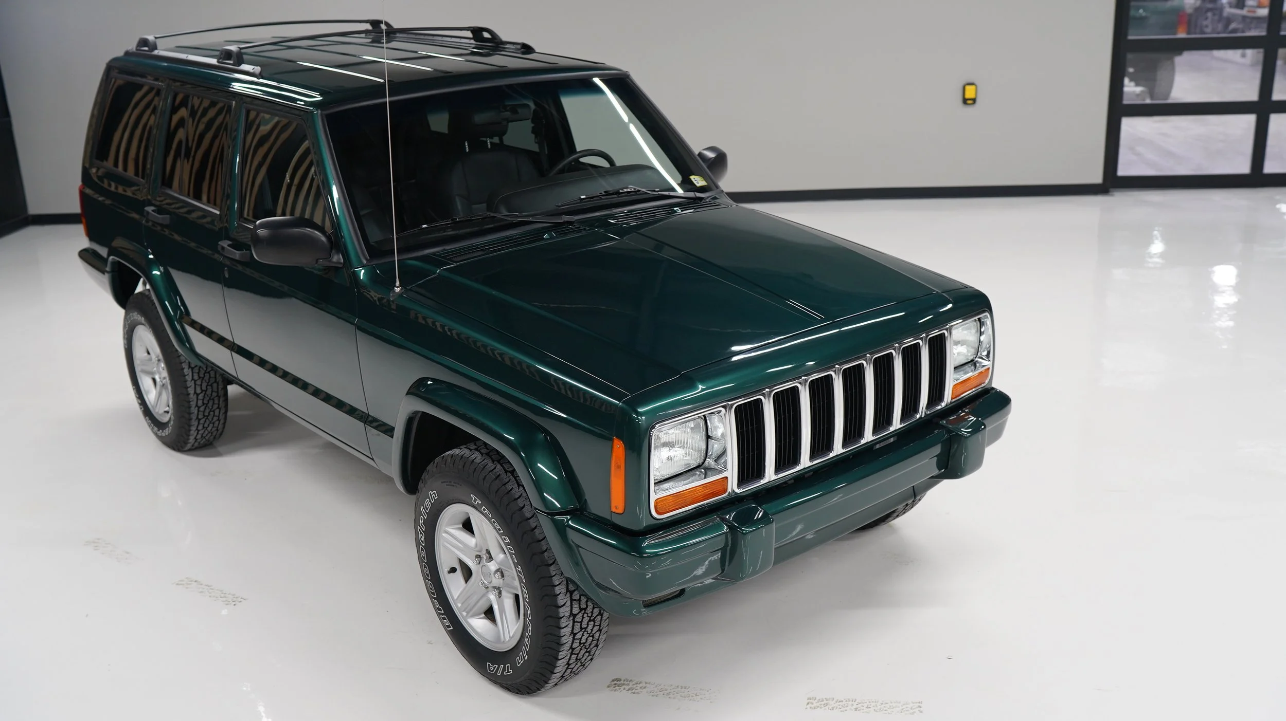 Jeep Cherokee XJ Sport - Limited - Classic For Sale — Davis AutoSports