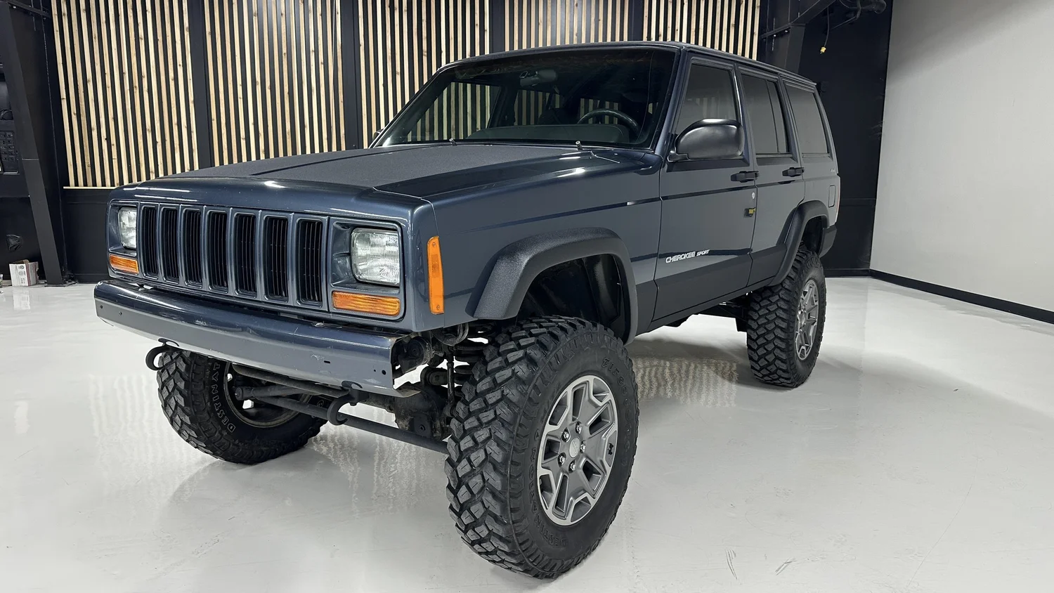 Jeep Cherokee XJ Sport - Limited - Classic For Sale — Davis AutoSports