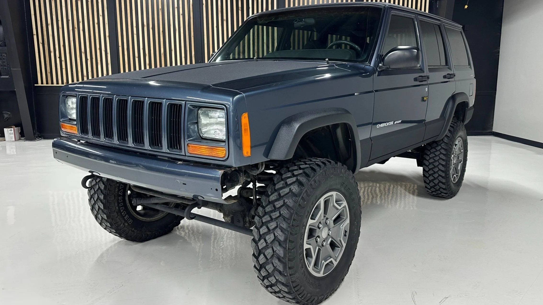 Lifted Cherokee XJ For Sale / Jeep Cherokee Lifted For sale / Davis ...