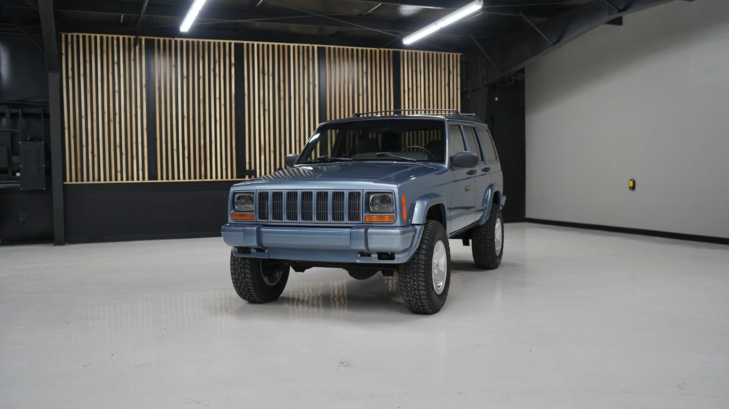 Jeep Cherokee XJ Sport - Limited - Classic For Sale — Davis AutoSports