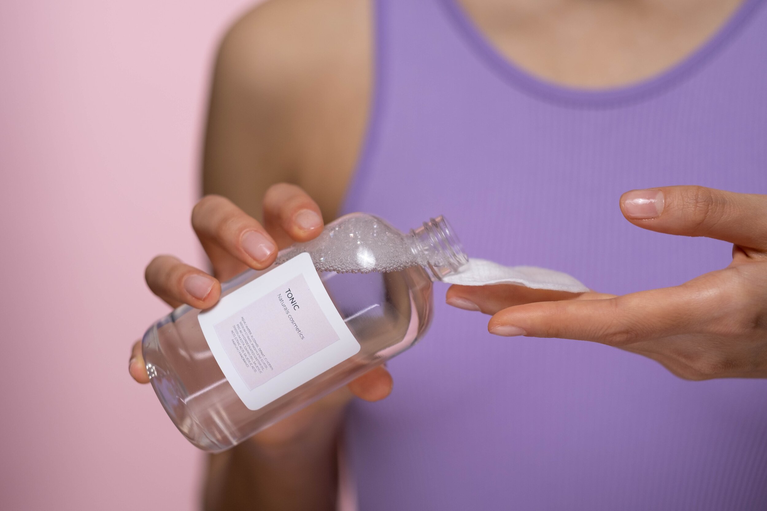 What Does a Toner Do? How are Toners used in Skincare?