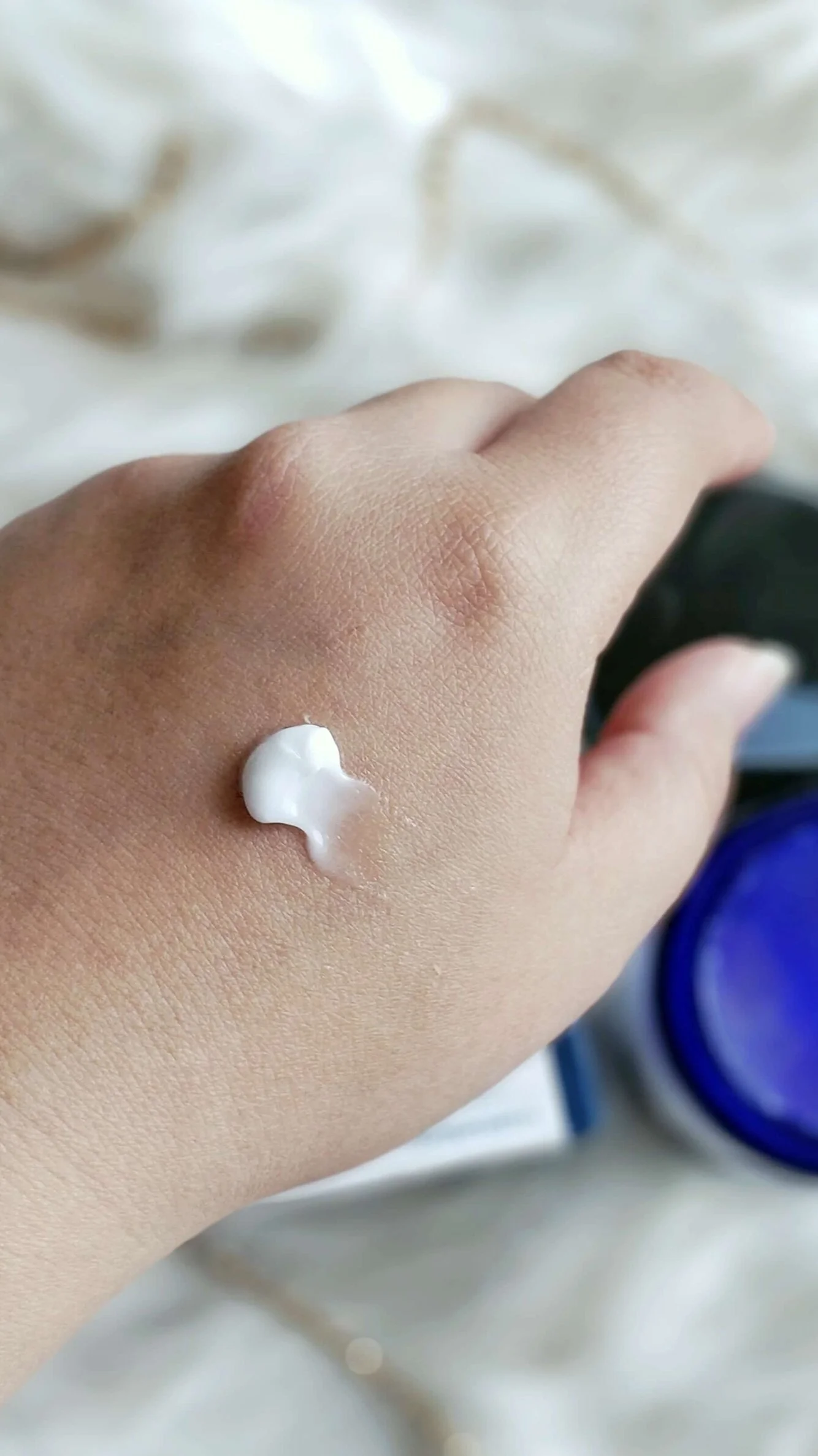 Creams vs Emulsions, Which is Best for Your Skincare Routine?