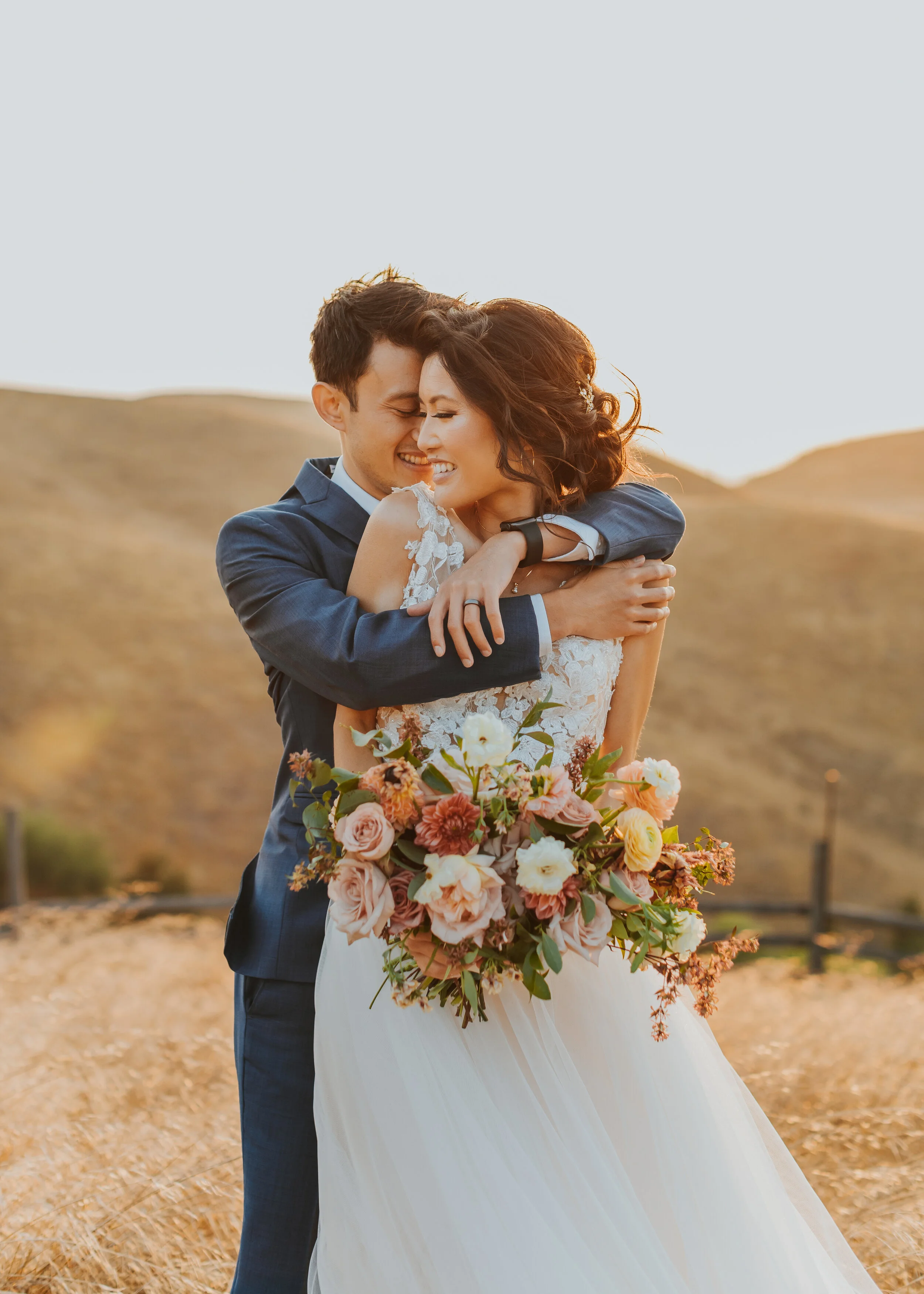 Why you should take golden hour photos on your wedding day — Emma ...