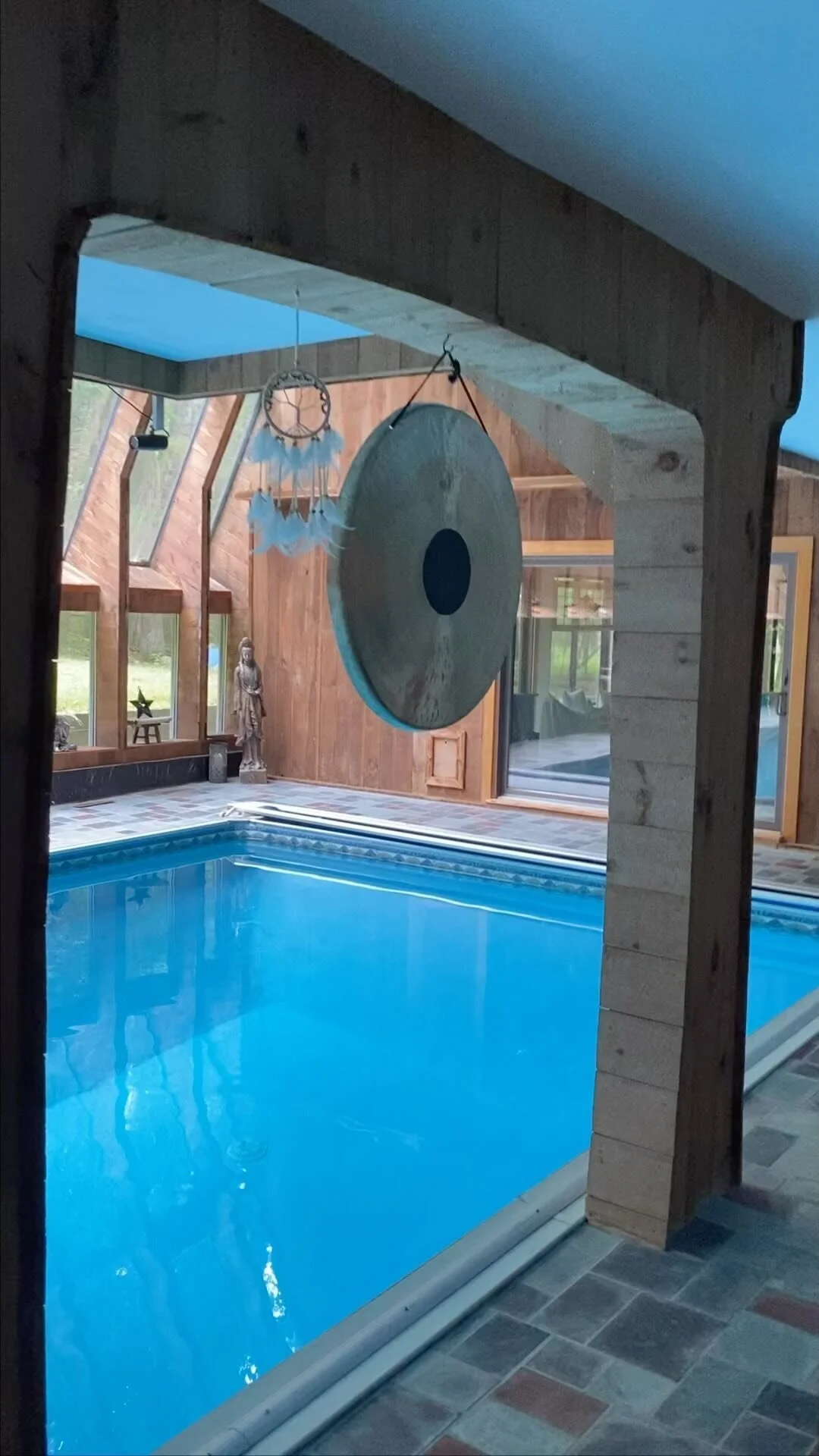 What is a Floating Sound Bath? Your Questions Answered — The Deep End