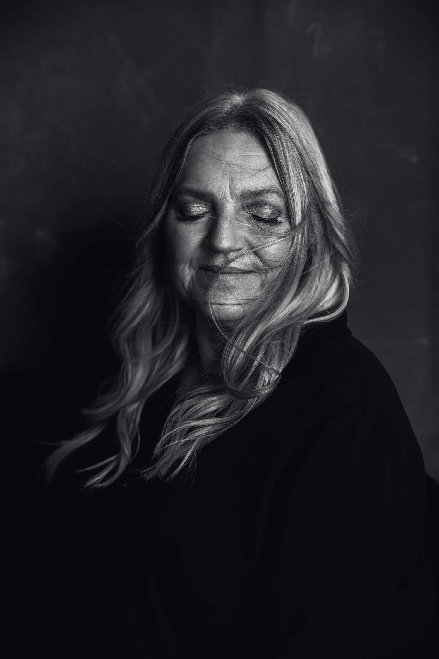 Chantelle Dione - Winnipeg Empowerment Boudoir and Portrait Photographer