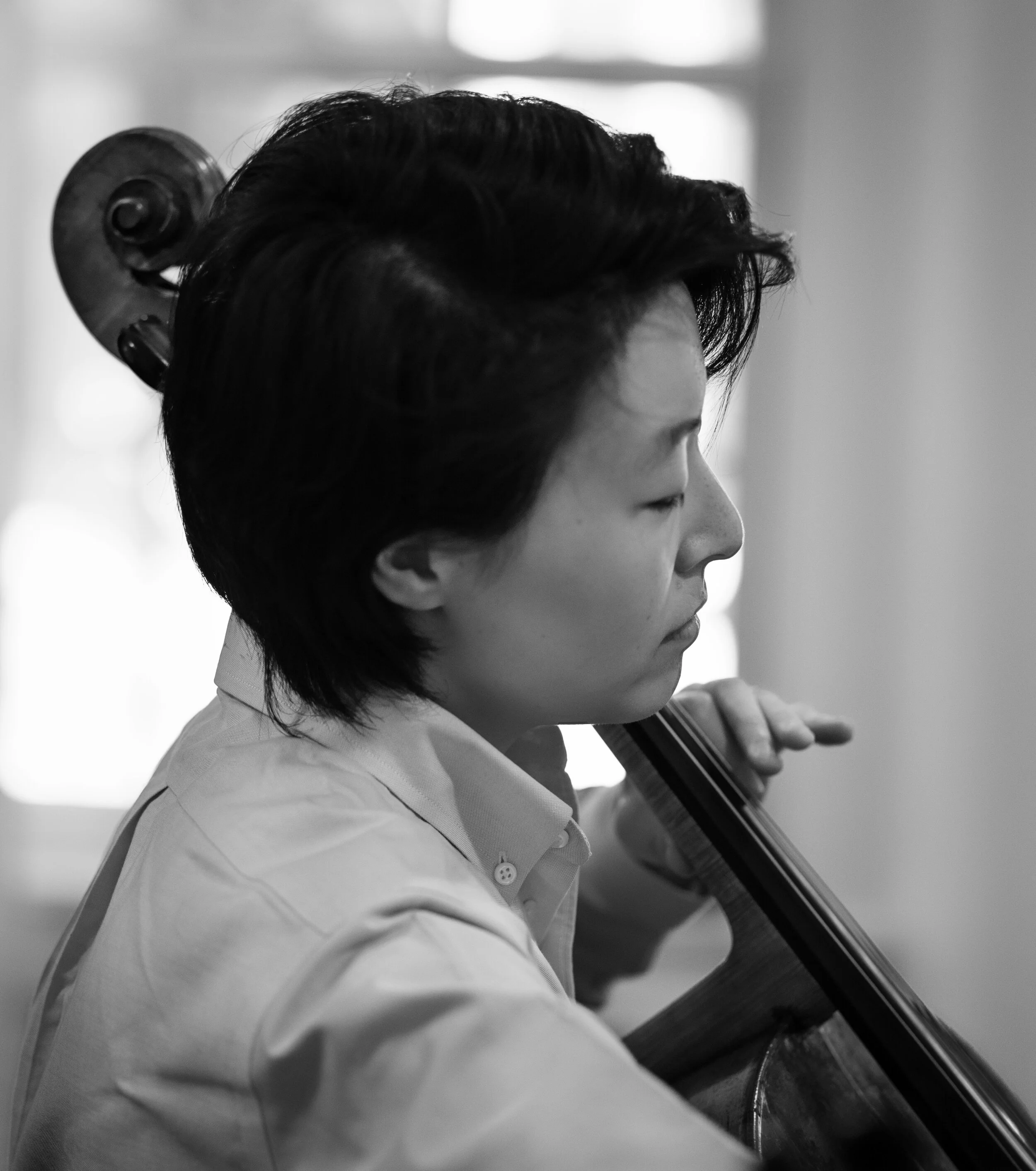 Photos — Yi Qun Xu, cello