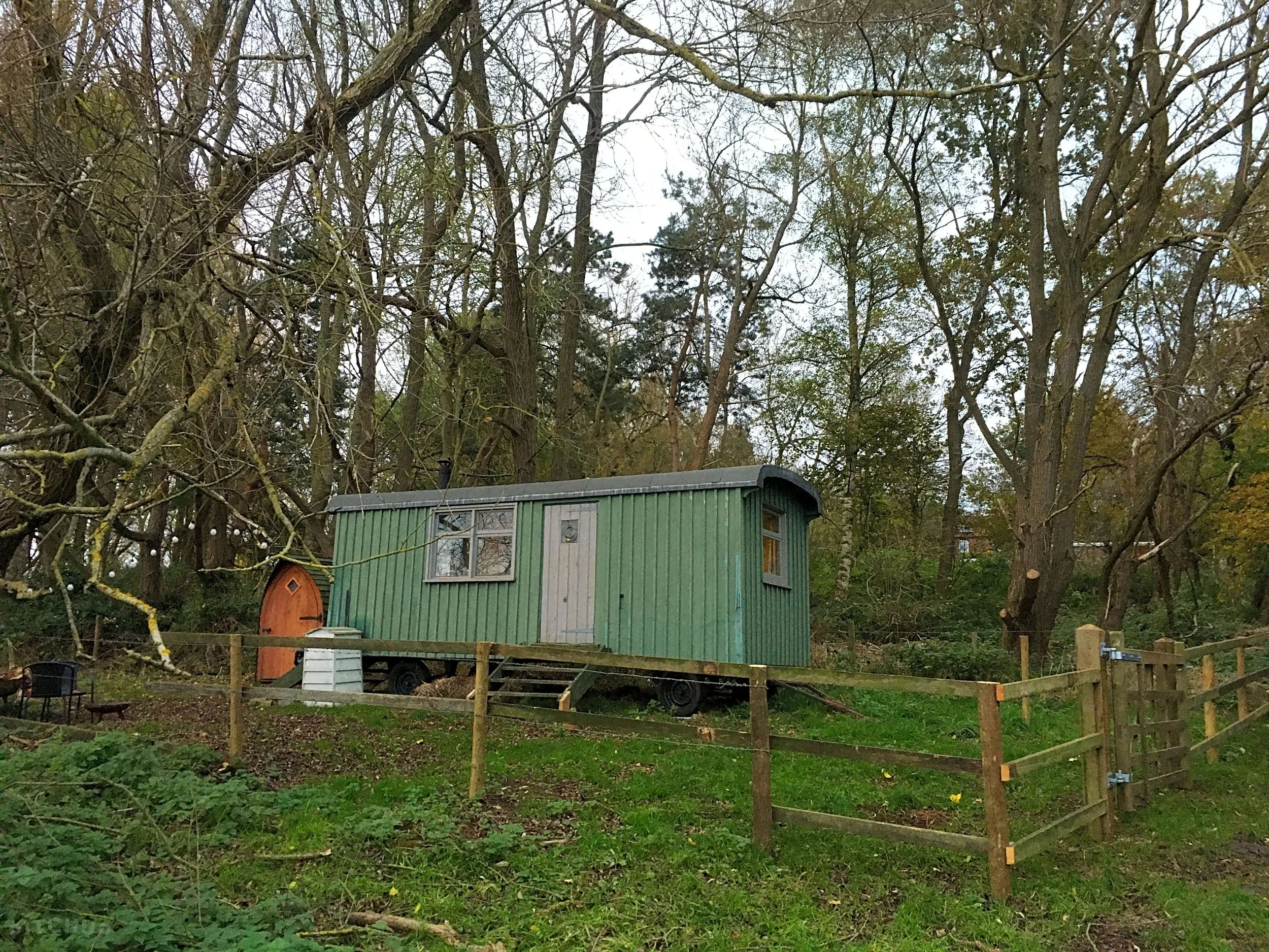 Shepherds Hut in a secluded location, perfect getaway for 2 — Bragenham ...