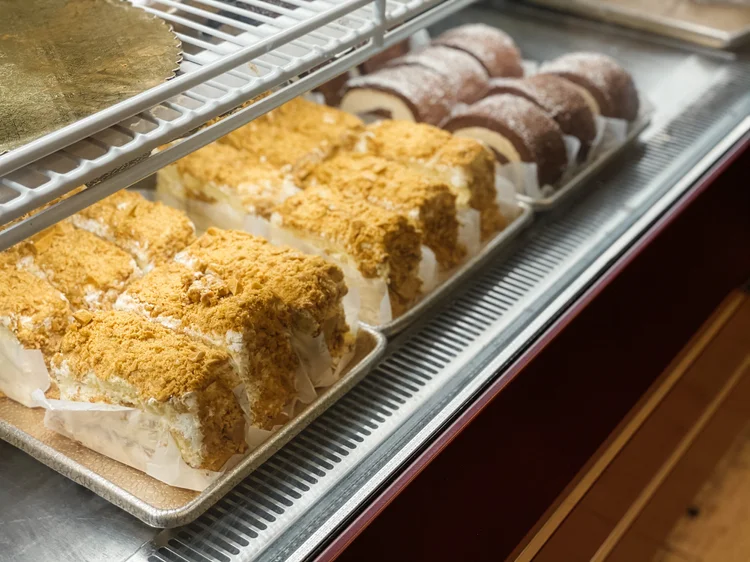 Yasukochi's Sweet Stop