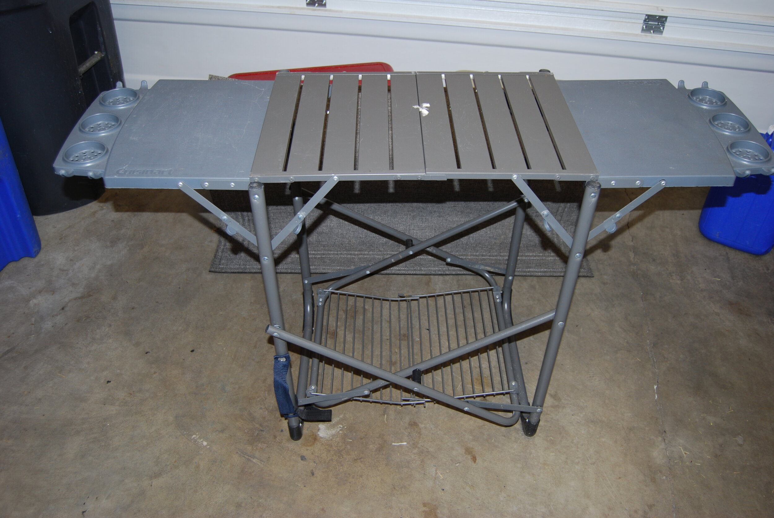 The camping gear you need to camp for free in a SUV — Suburban Camping