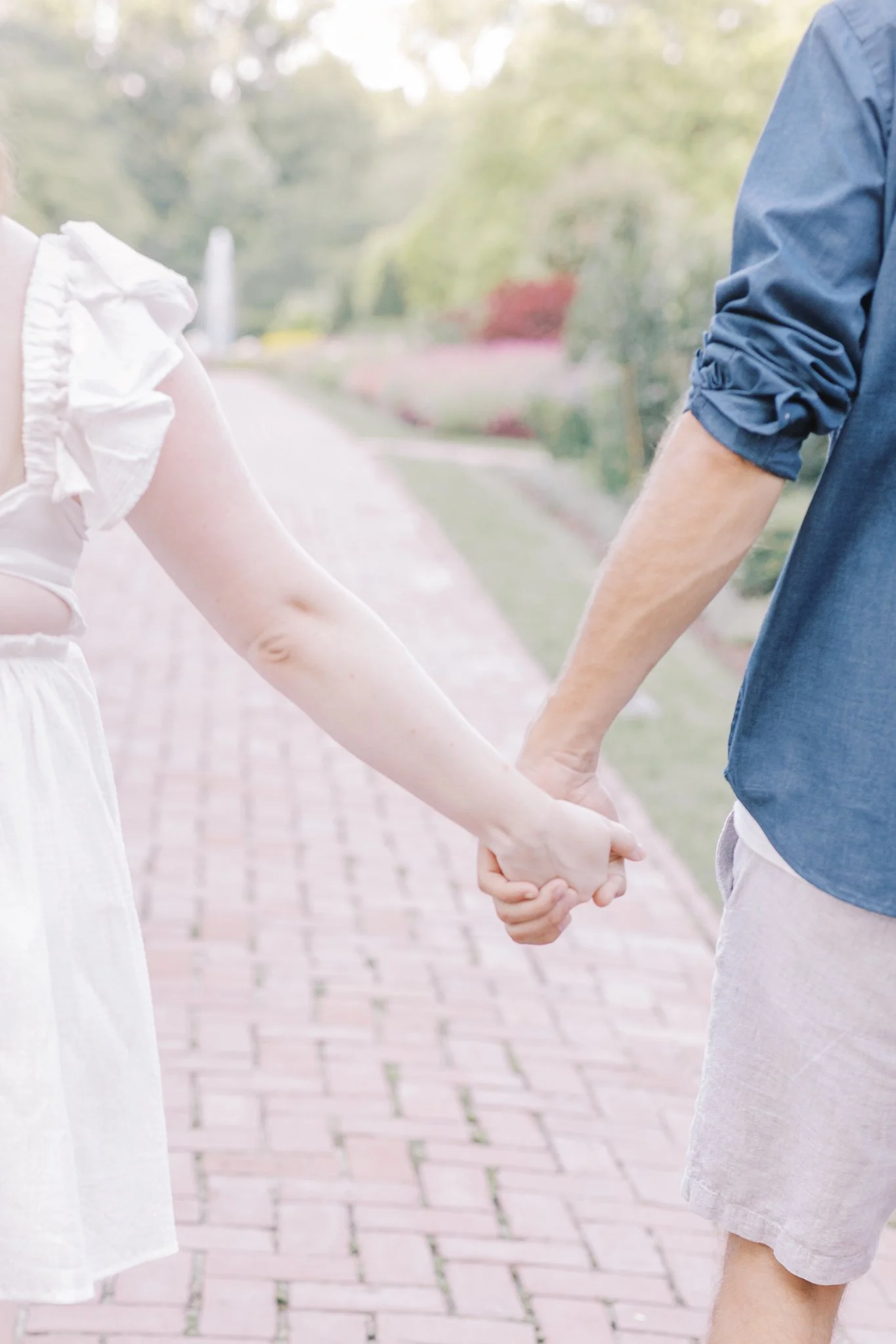 Samantha + Will | Engagement Session at Longwood Gardens — Laura Gares ...