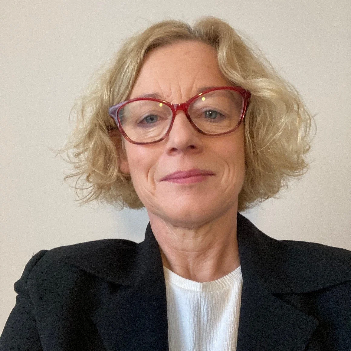 Find experts in food & drink sales, marketing & operations — Maia ...