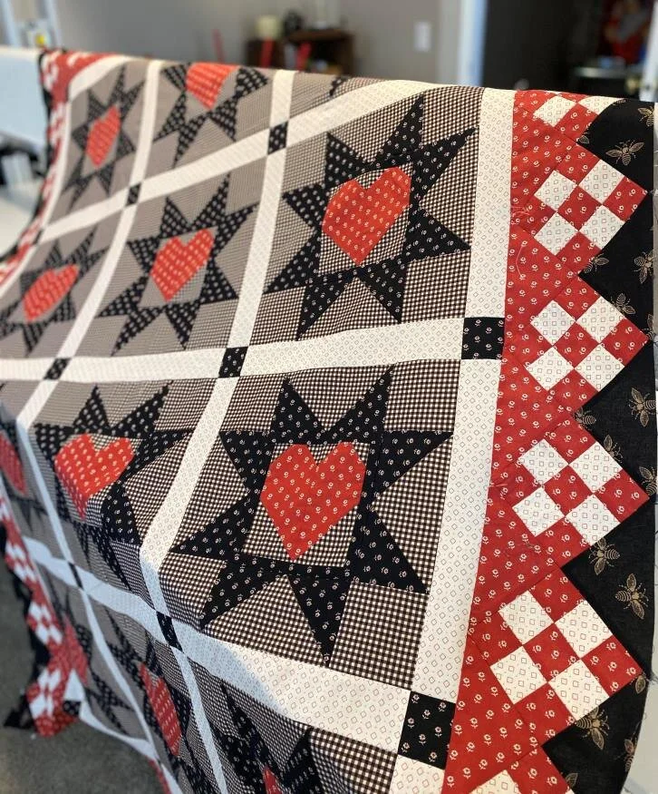 Vintage Lattice Hearts quilt — Laugh Yourself Into Stitches