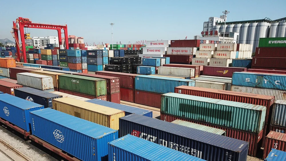 Solving the Container and Chassis Problem — ESP Logistics Technology