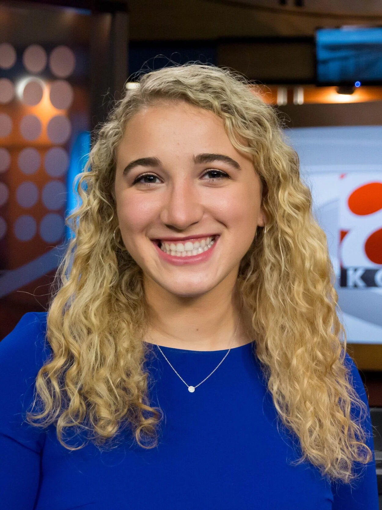 About — Avery Everett