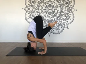 4 Crow Pose Variations to Advance Your Yoga Practice — Yoga Room Hawaii