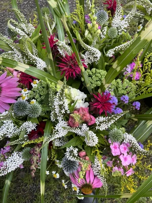 Flower Arrangements, Sustainably Grown, Local Delivery!