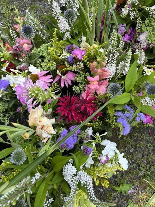 Flower Arrangements, Sustainably Grown, Local Delivery!