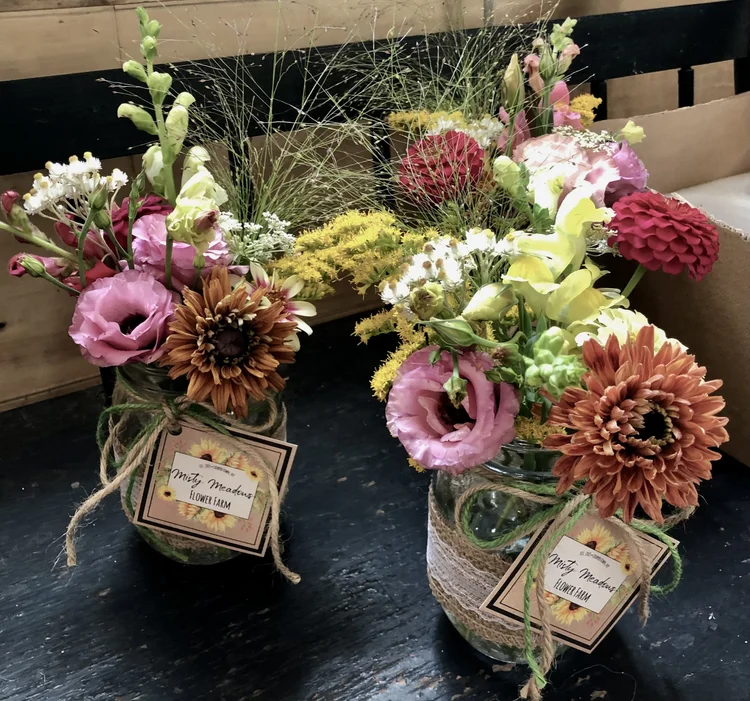 Flower Arrangements, Sustainably Grown, Local Delivery!