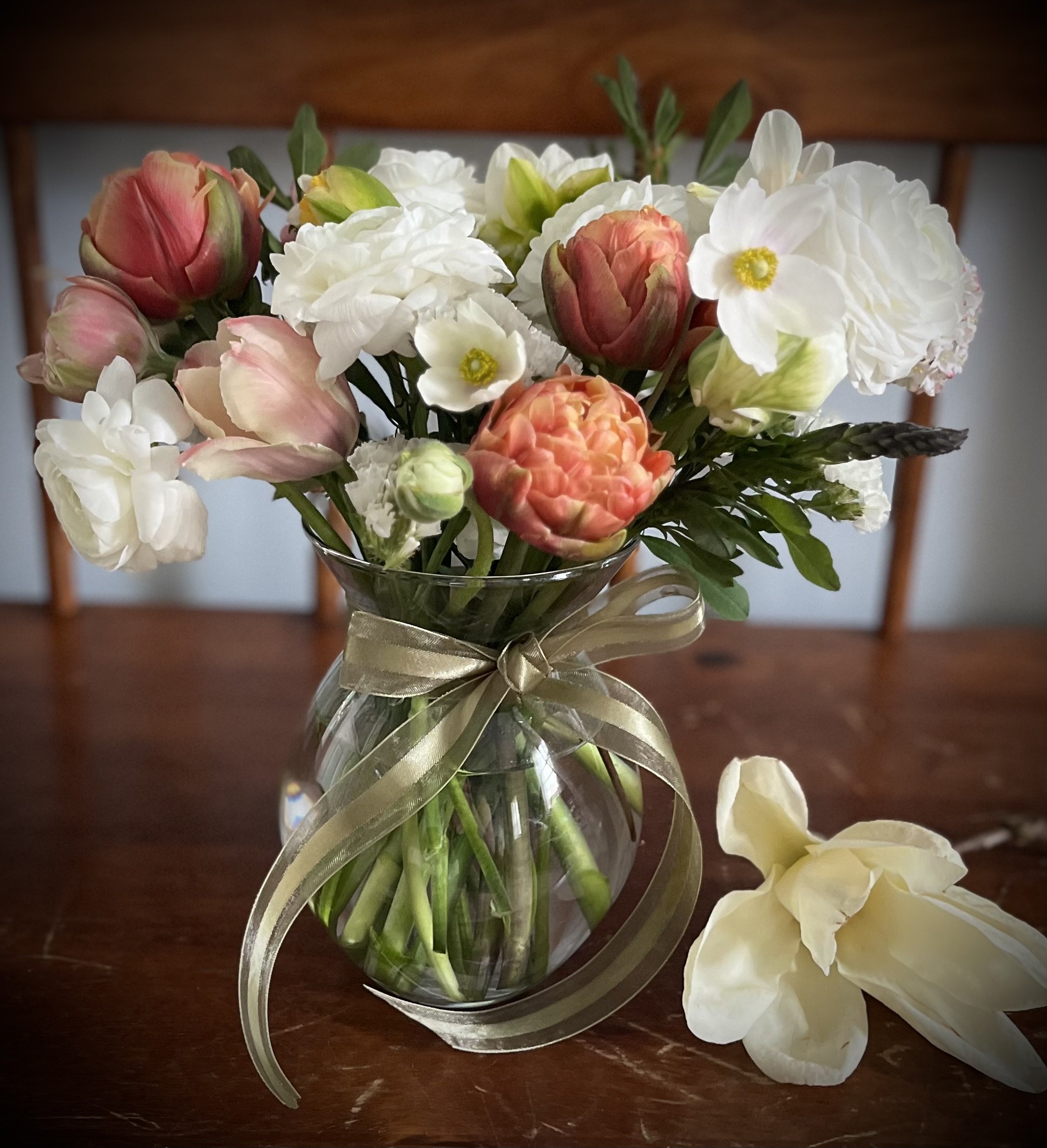 Flower Arrangements, Sustainably Grown, Local Delivery!