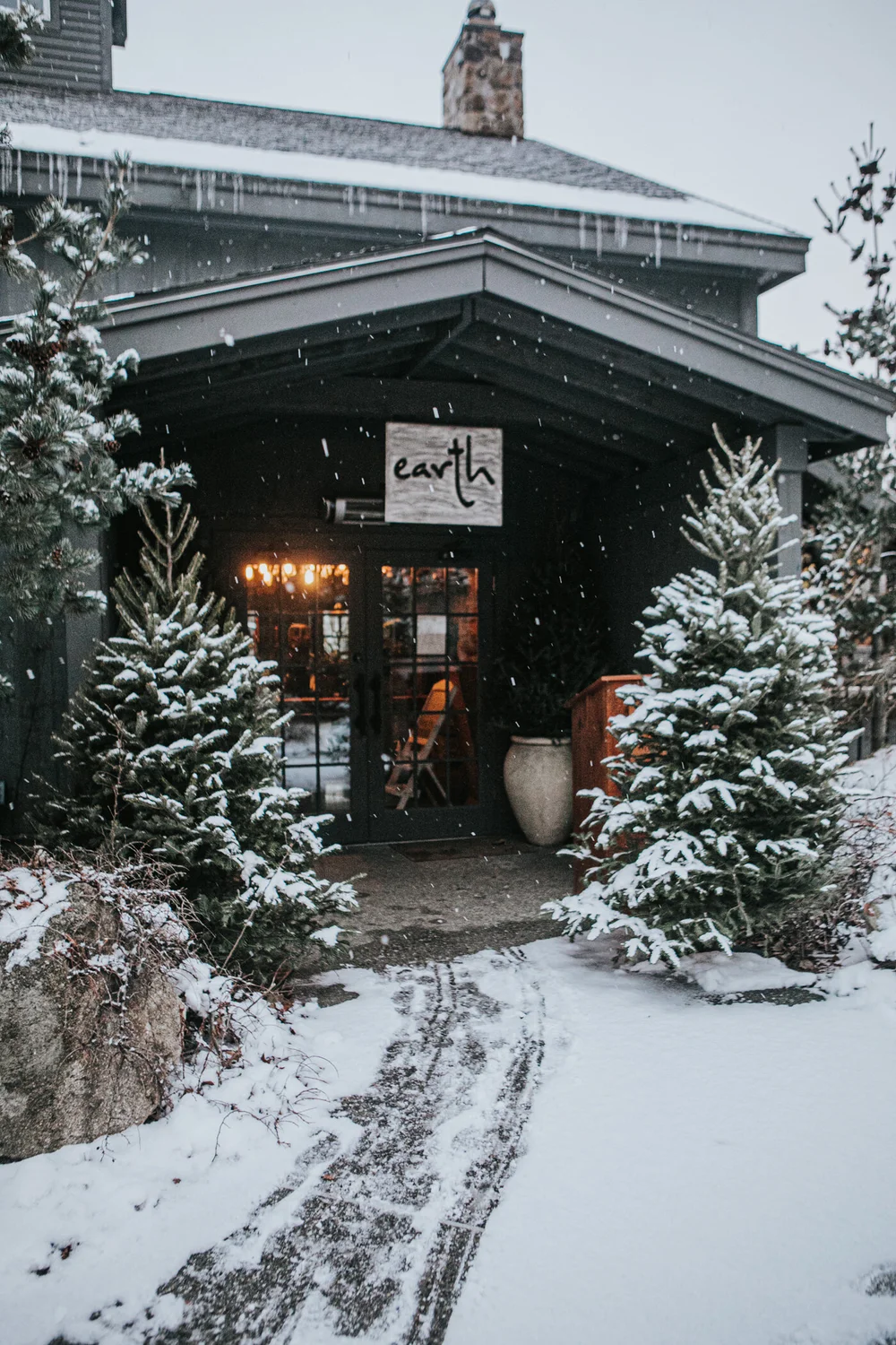 Earth at Hidden Pond Photo Gallery | Kennebunkport Fine Dining — Earth ...