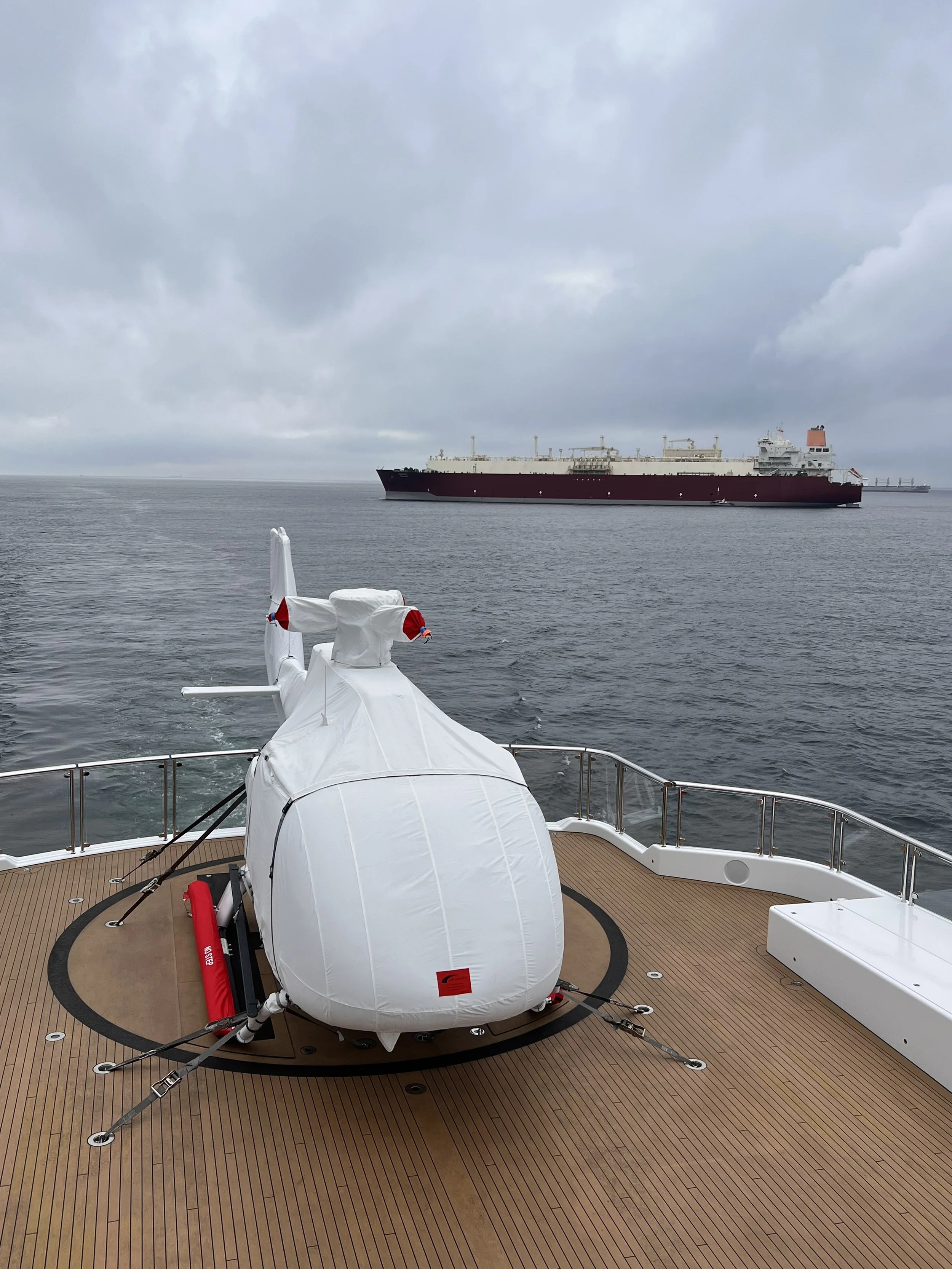 Superyacht Helideck Pilot — Heliselling Ltd