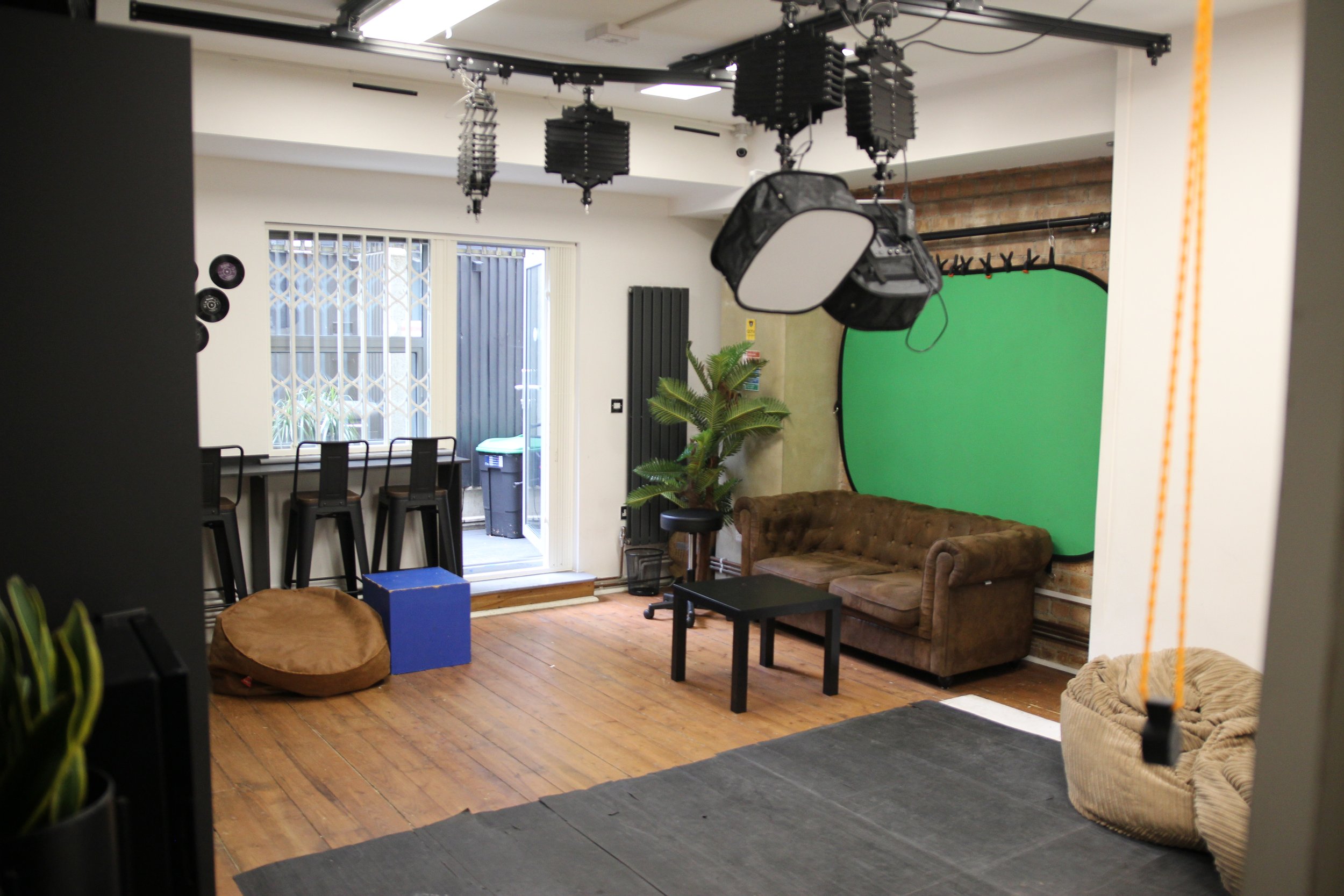 London Podcast Studio | Studio 2 - Hackney, East London — London ...