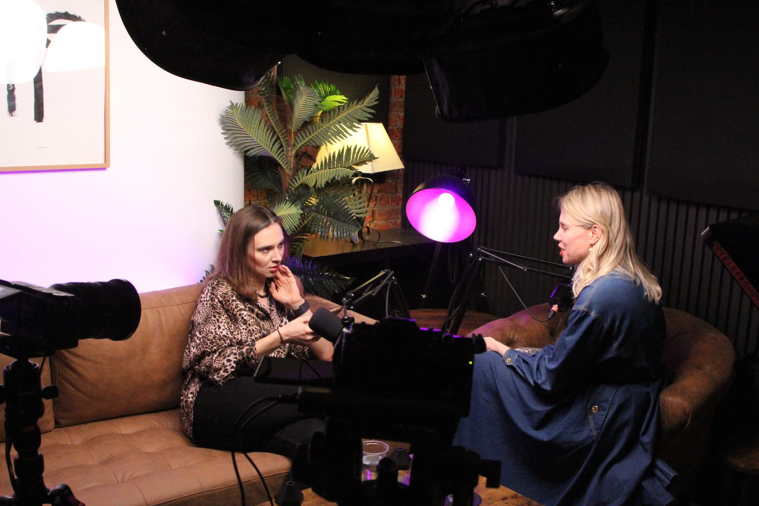 London Podcast Studio | Professional Podcast Studio Hire from £69/hr ...