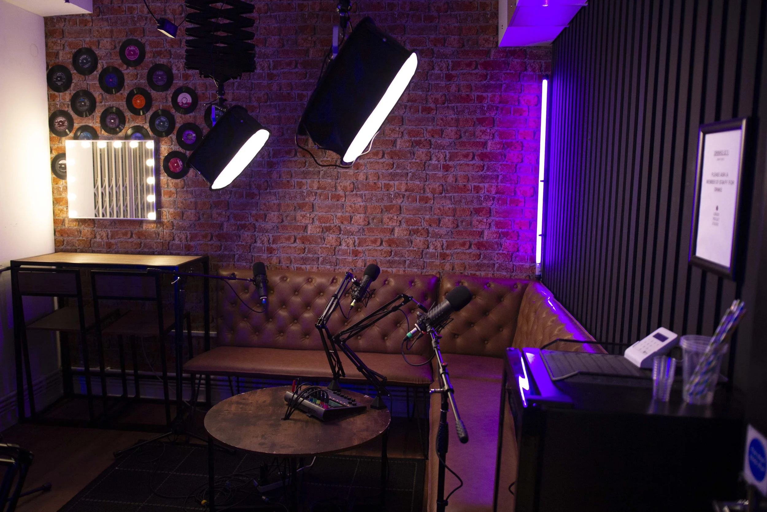 London Podcast Studio | Podcast Recording From £39/hr!