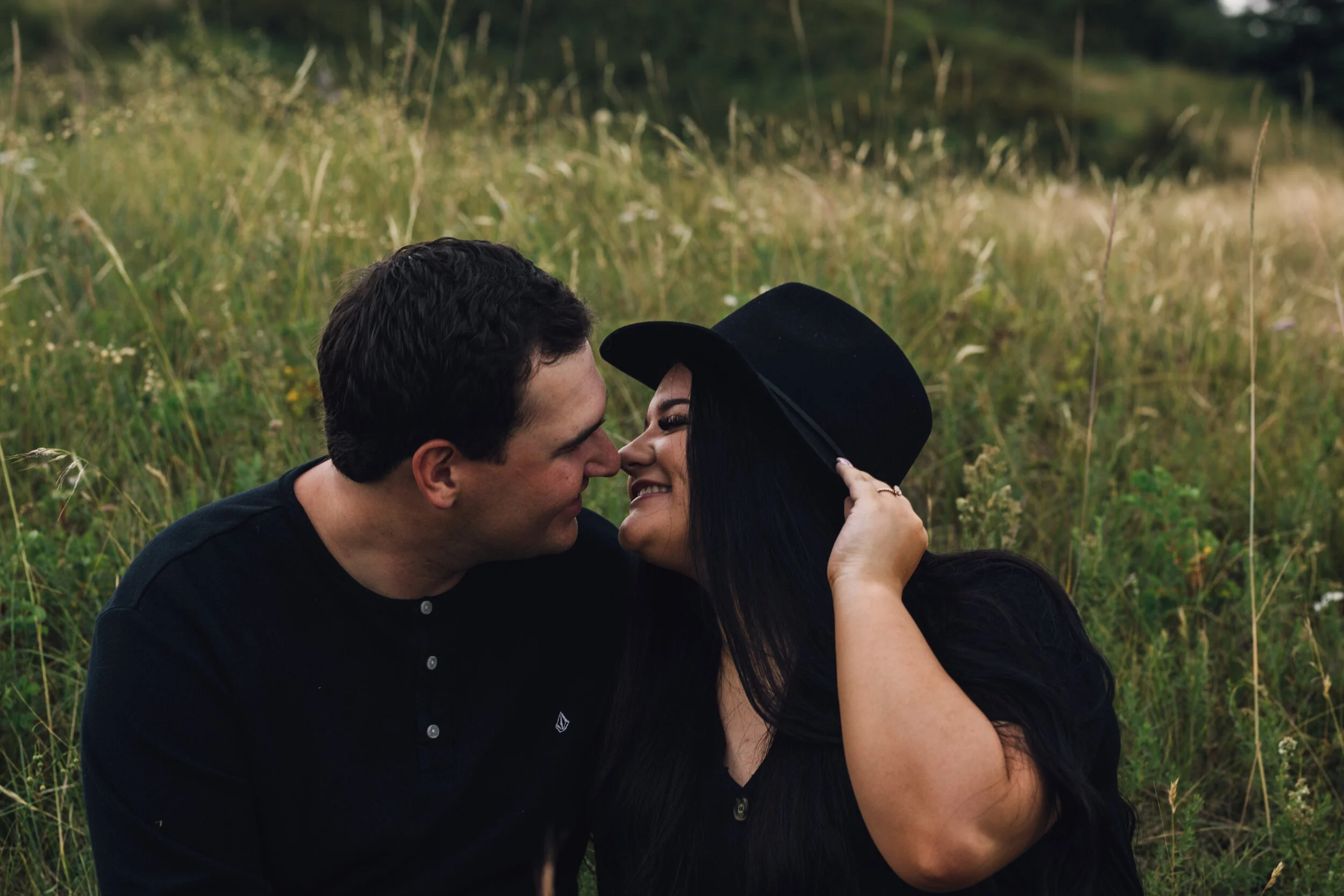 Engagement and Couple photographer in Alberta
