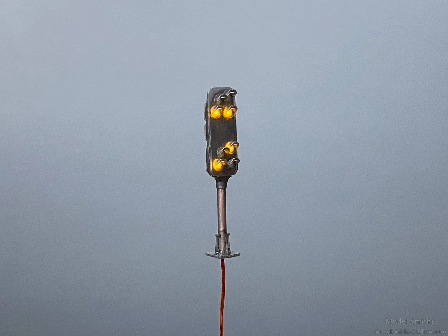 HO Scale Little Lights PL Dwarf Signal — D5 DEM Model Smiths