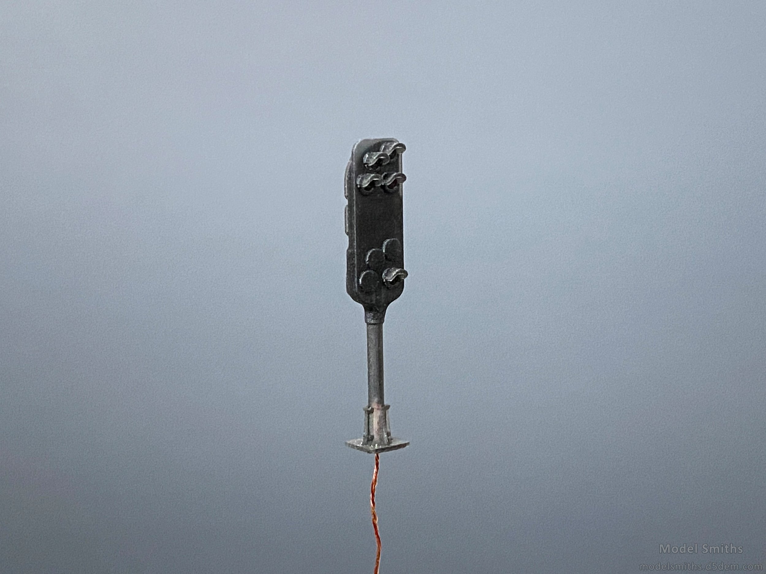 HO Scale Little Lights PL Dwarf Signal — D5 DEM Model Smiths