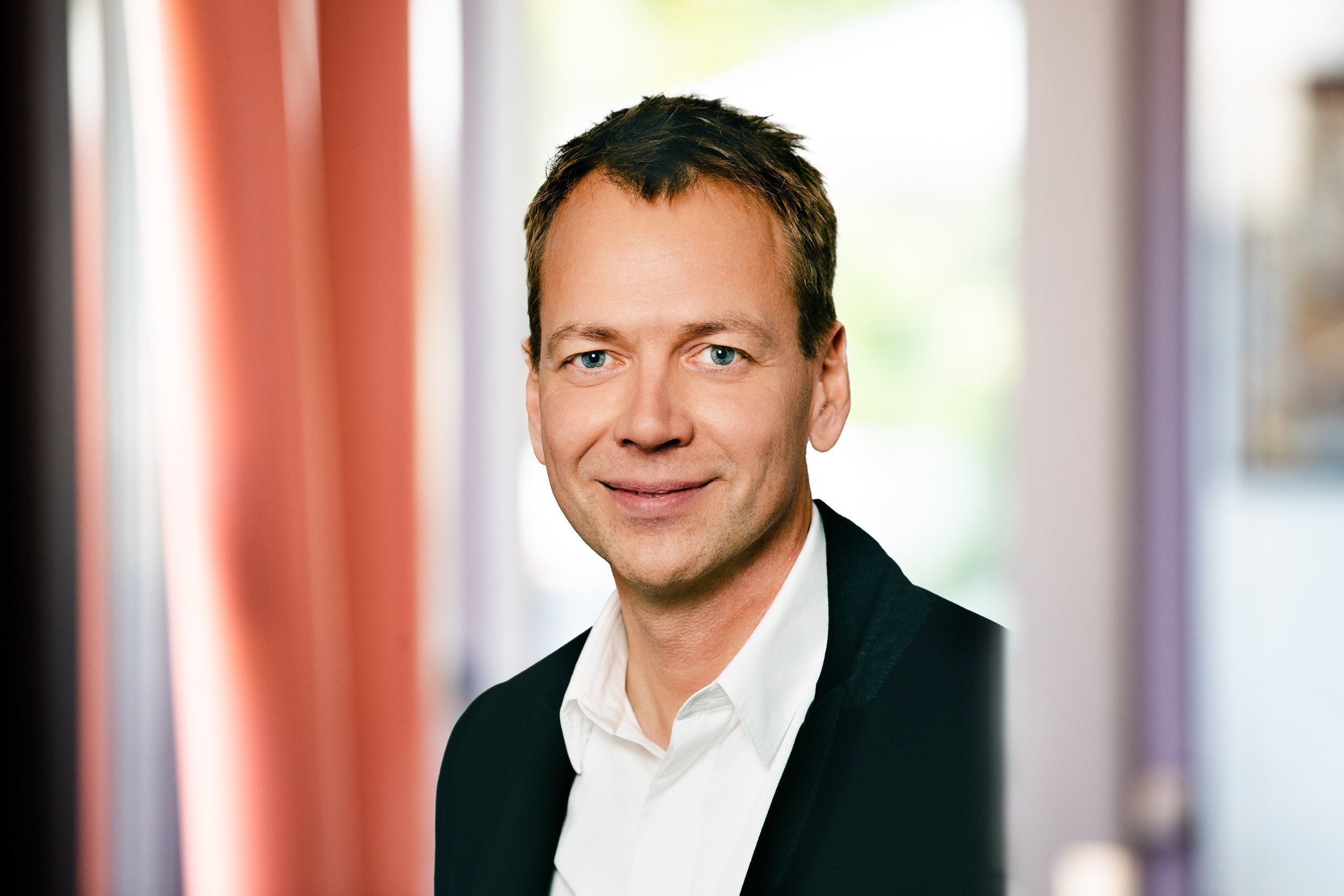 A global team that’s always connected — SR One Capital Management